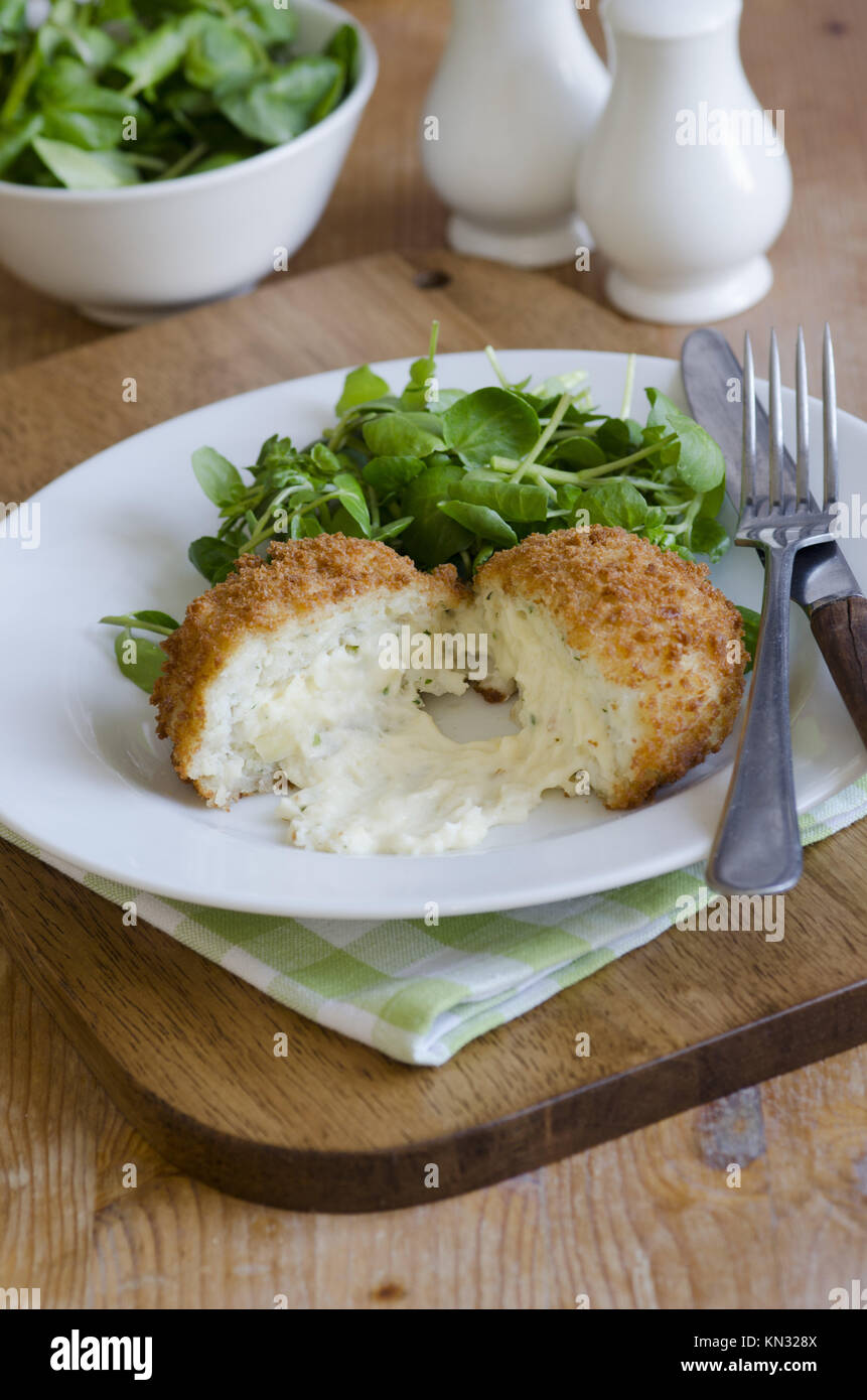 Cod fish cakes hi-res stock photography and images - Alamy
