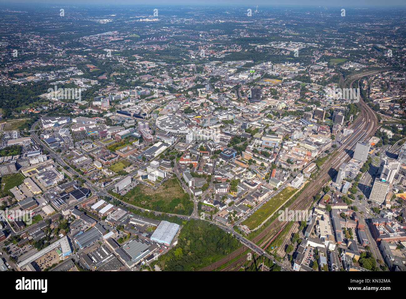 Limbecker platz einkaufszentrum ece hi-res stock photography and images ...