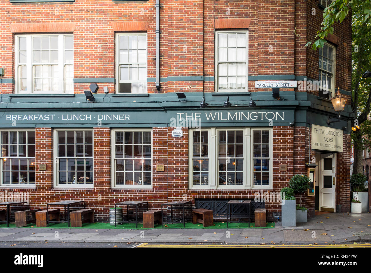 Clerkenwell london bar hi-res stock photography and images - Alamy