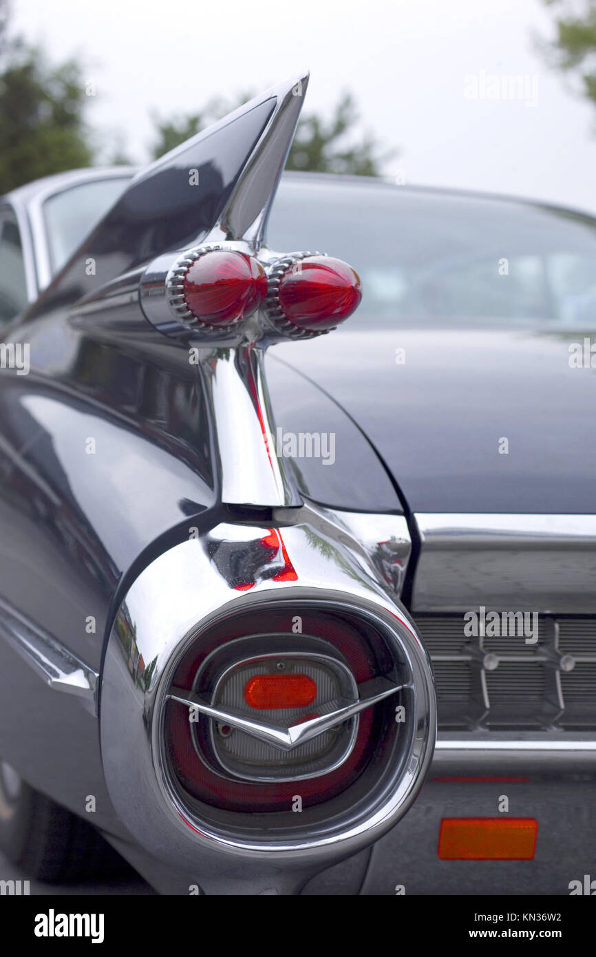 Shape tail hi-res stock photography and images - Alamy