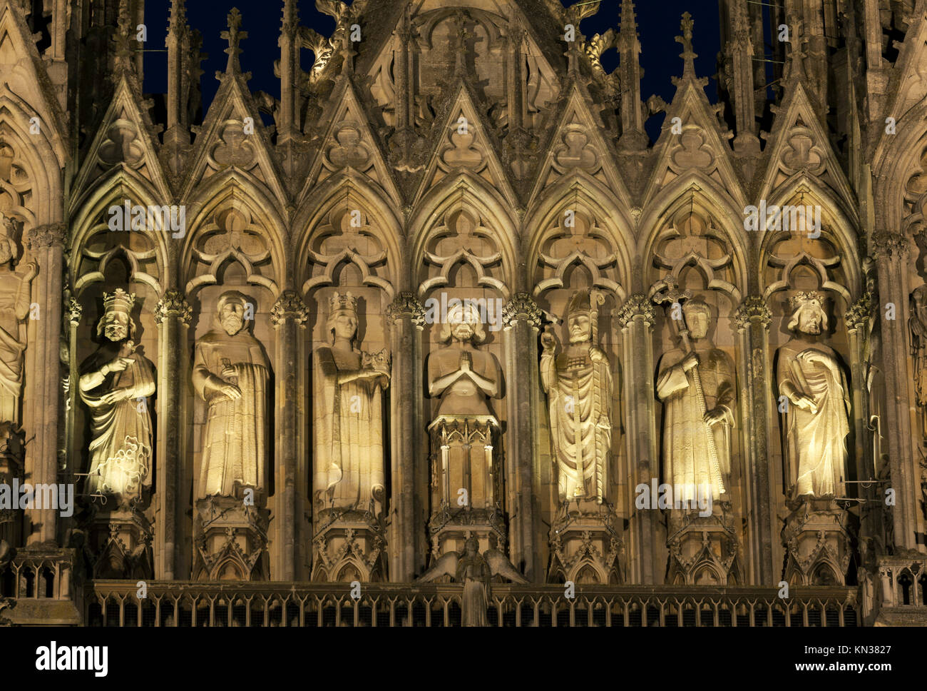 Reims Cathedral Sculpture High Resolution Stock Photography and Images ...