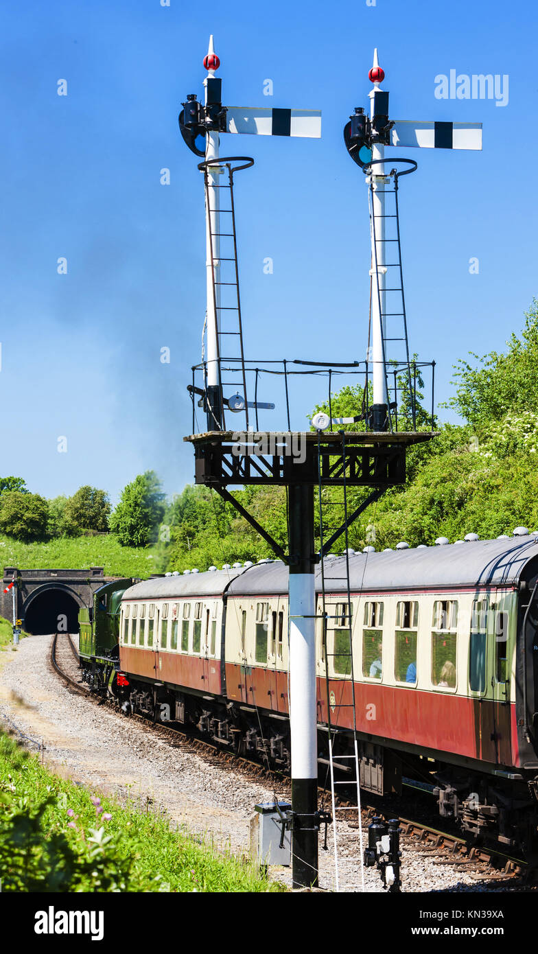 Steam Locomotive Tunnel Stock Photos & Steam Locomotive Tunnel Stock ...