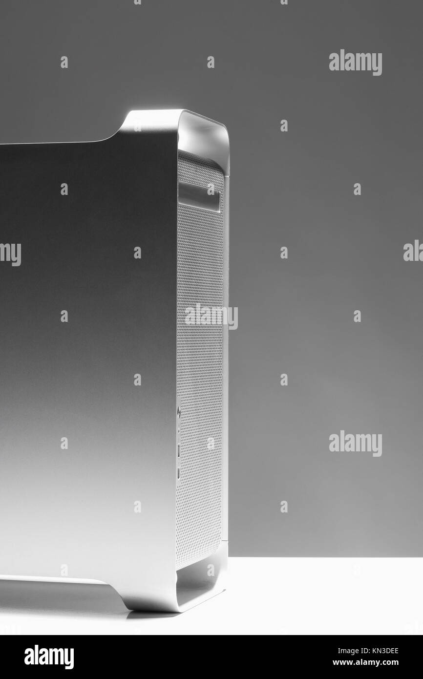 Personal desktop computer hi-res stock photography and images - Alamy