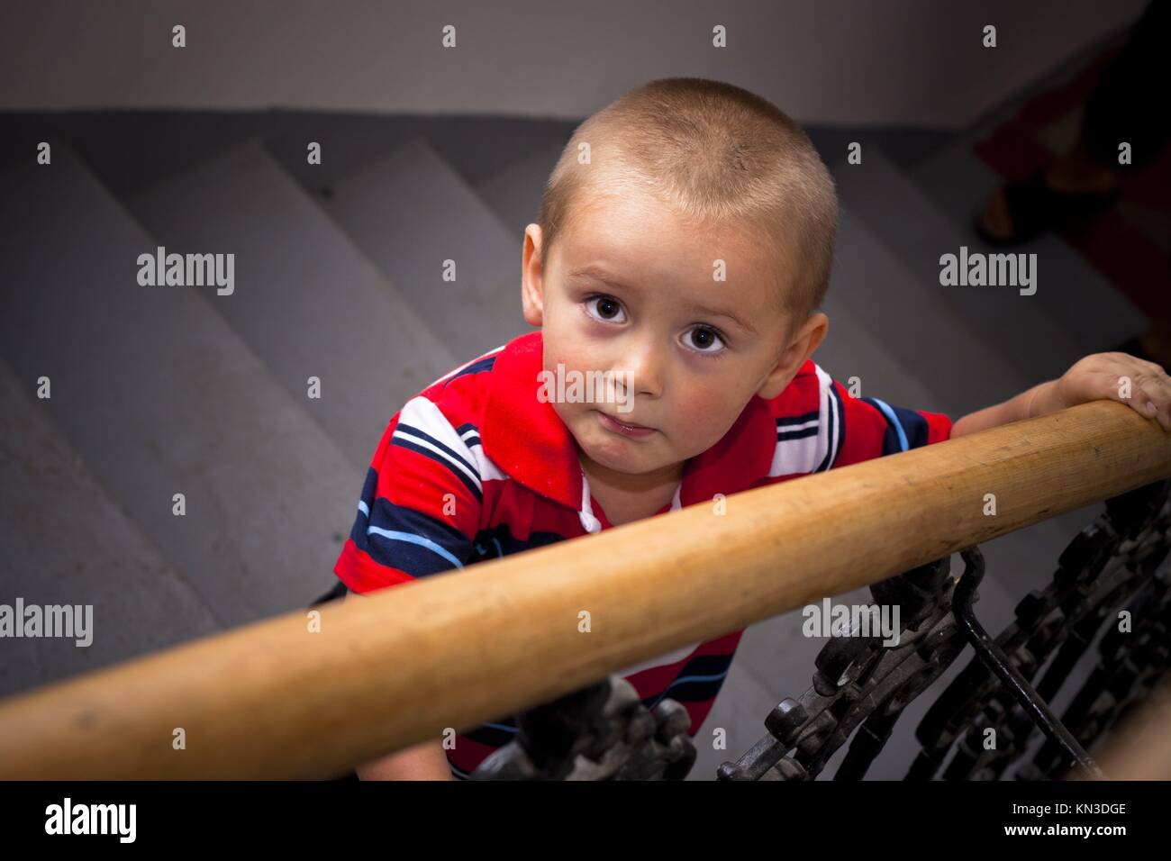 Baby looking scared hi-res stock photography and images - Alamy