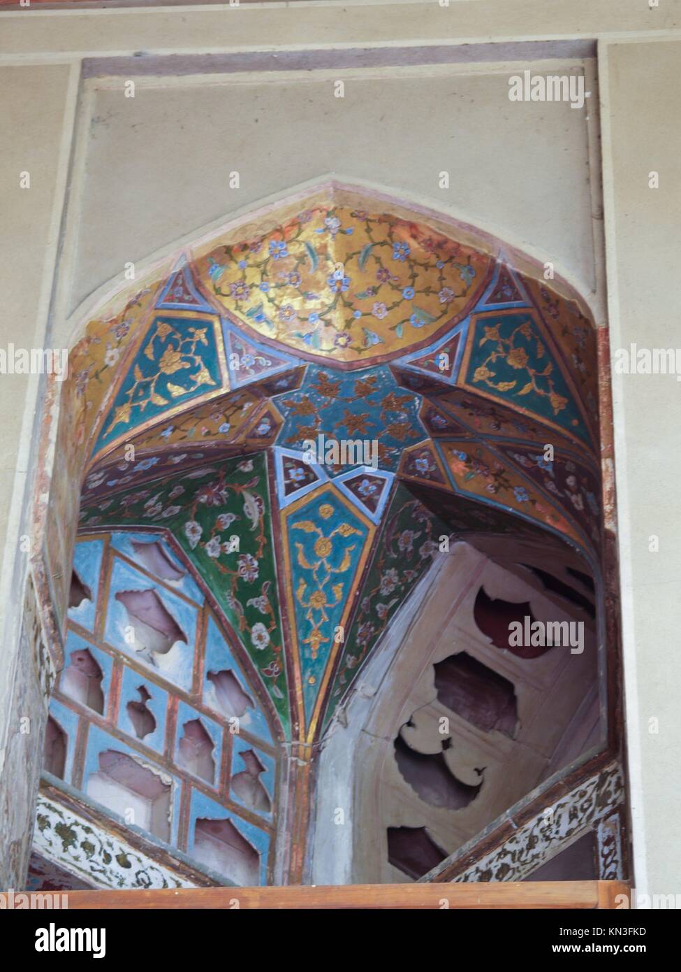 Mural painting decoration in Chehel Sotoun (Sotoon) Palace built by ...