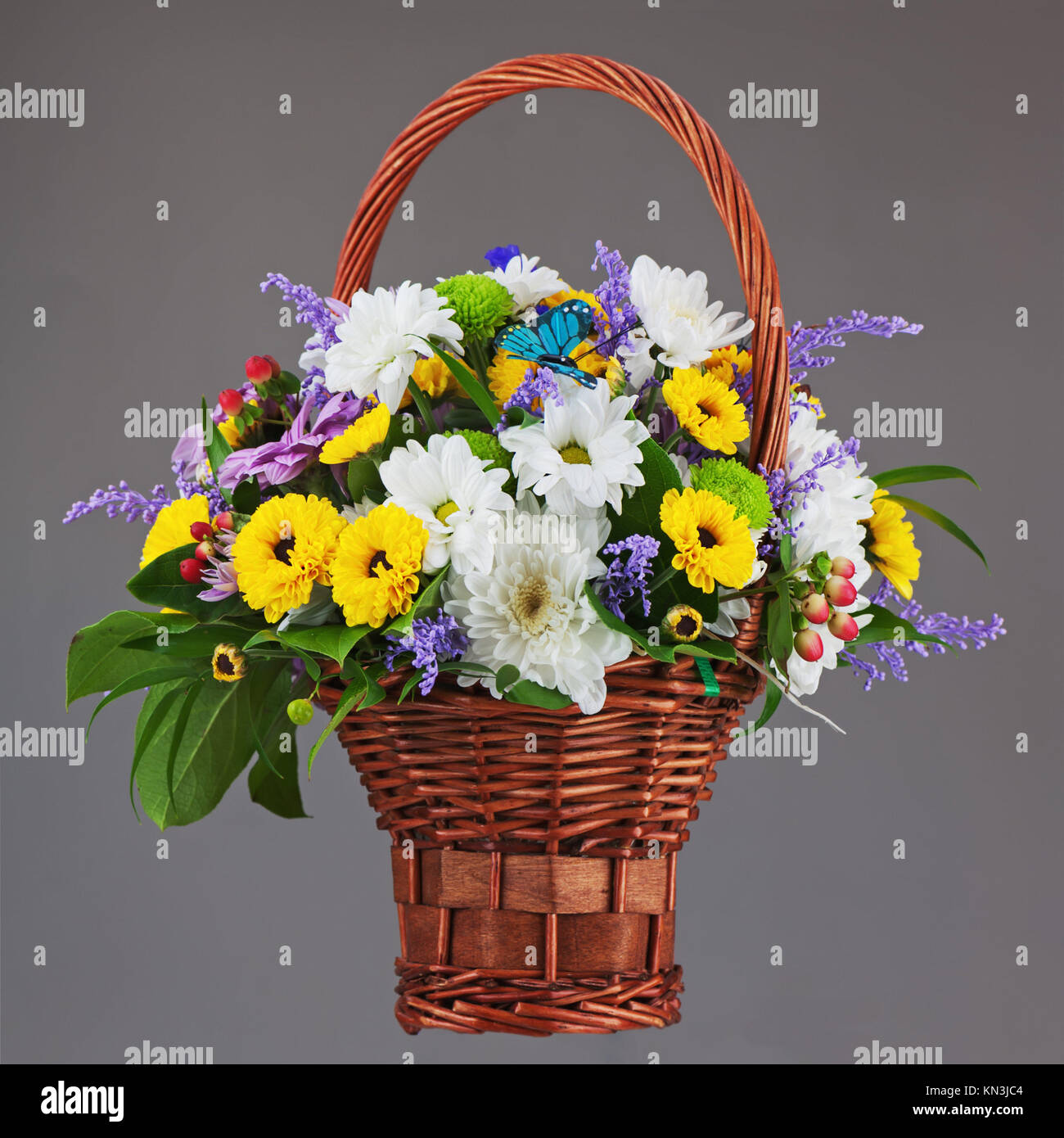 Colorful flower basket hi-res stock photography and images - Alamy