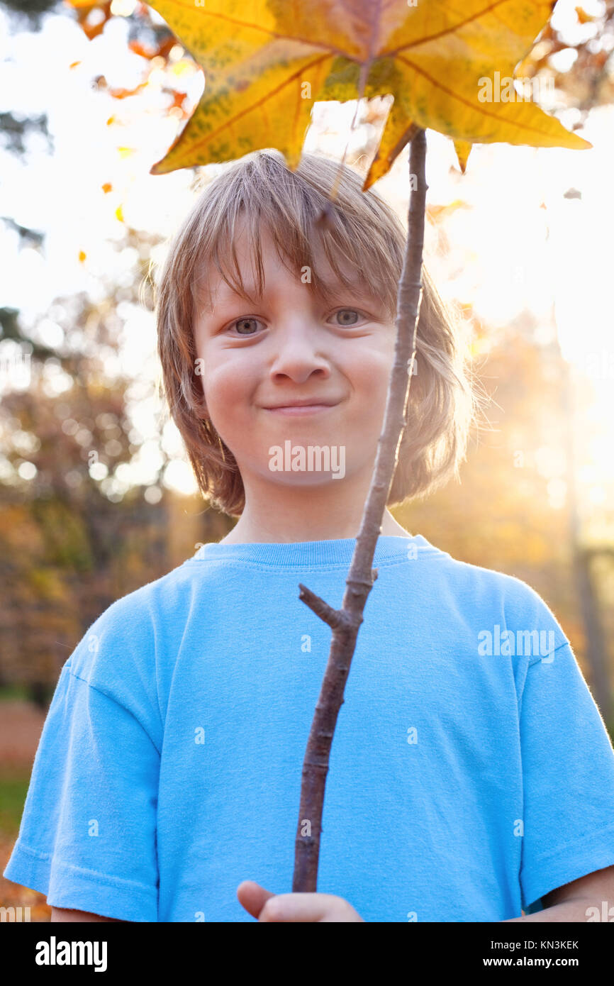 Child leaf hi-res stock photography and images - Alamy