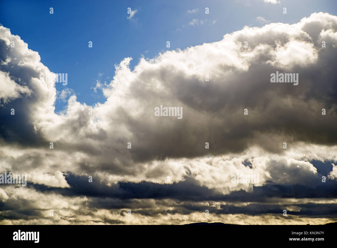 Layers of clouds hi-res stock photography and images - Alamy