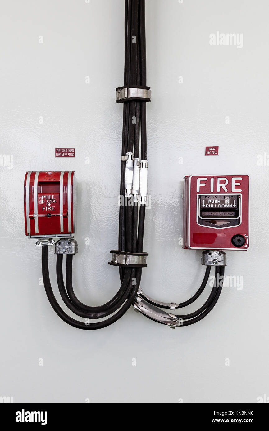 Two alarm fire hi-res stock photography and images - Alamy