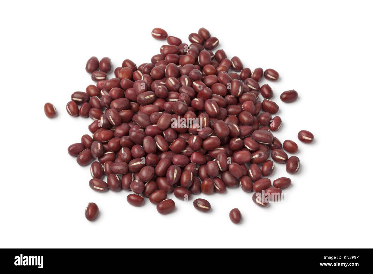 Aduki or azuki beans on white background Stock Photo - Alamy