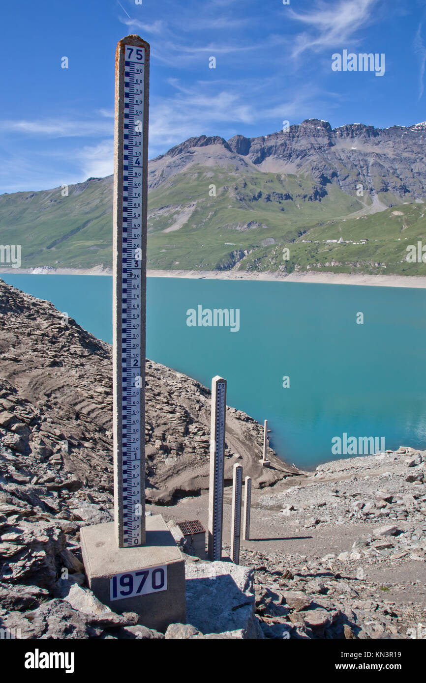 Dam water level measurement hi-res stock photography and images - Alamy