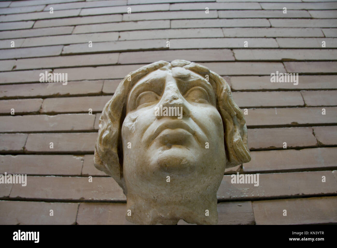 Classical roman portrait sculpture hi-res stock photography and images ...
