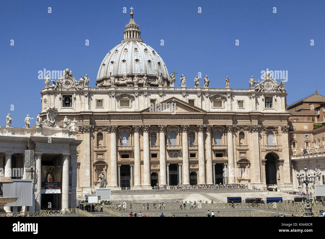 Renowned basilica hi-res stock photography and images - Alamy