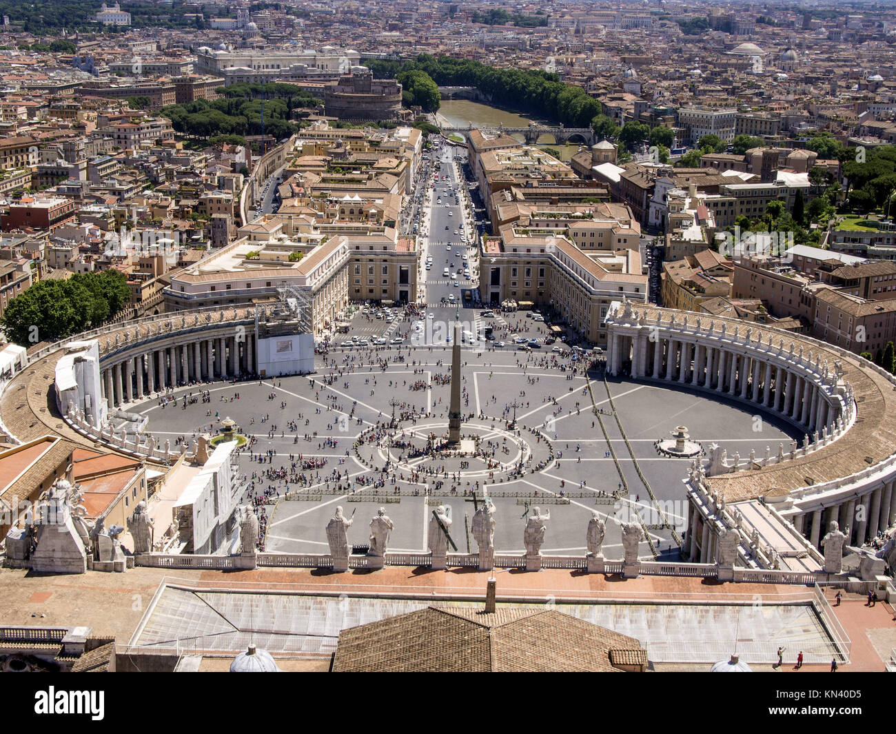 Peters basilica aerial hi-res stock photography and images - Alamy