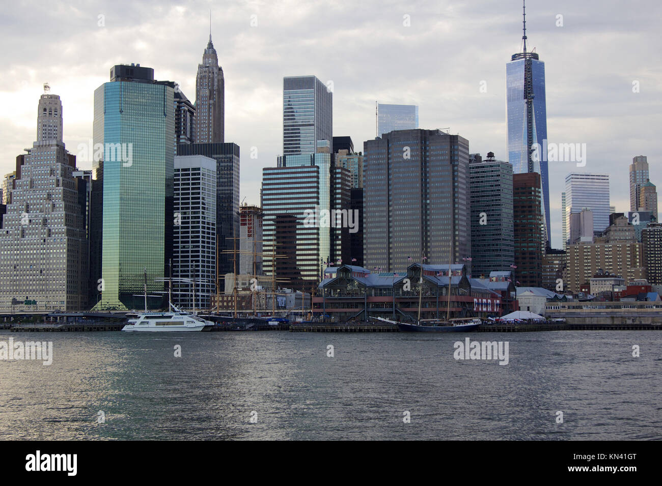 Downtown seaport hi-res stock photography and images - Alamy