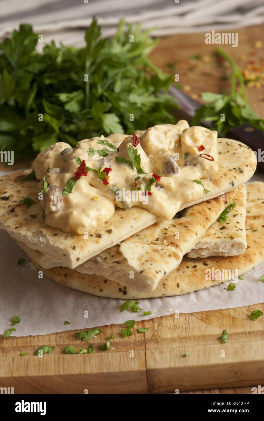 Coronation chicken and bread hi-res stock photography and images - Alamy