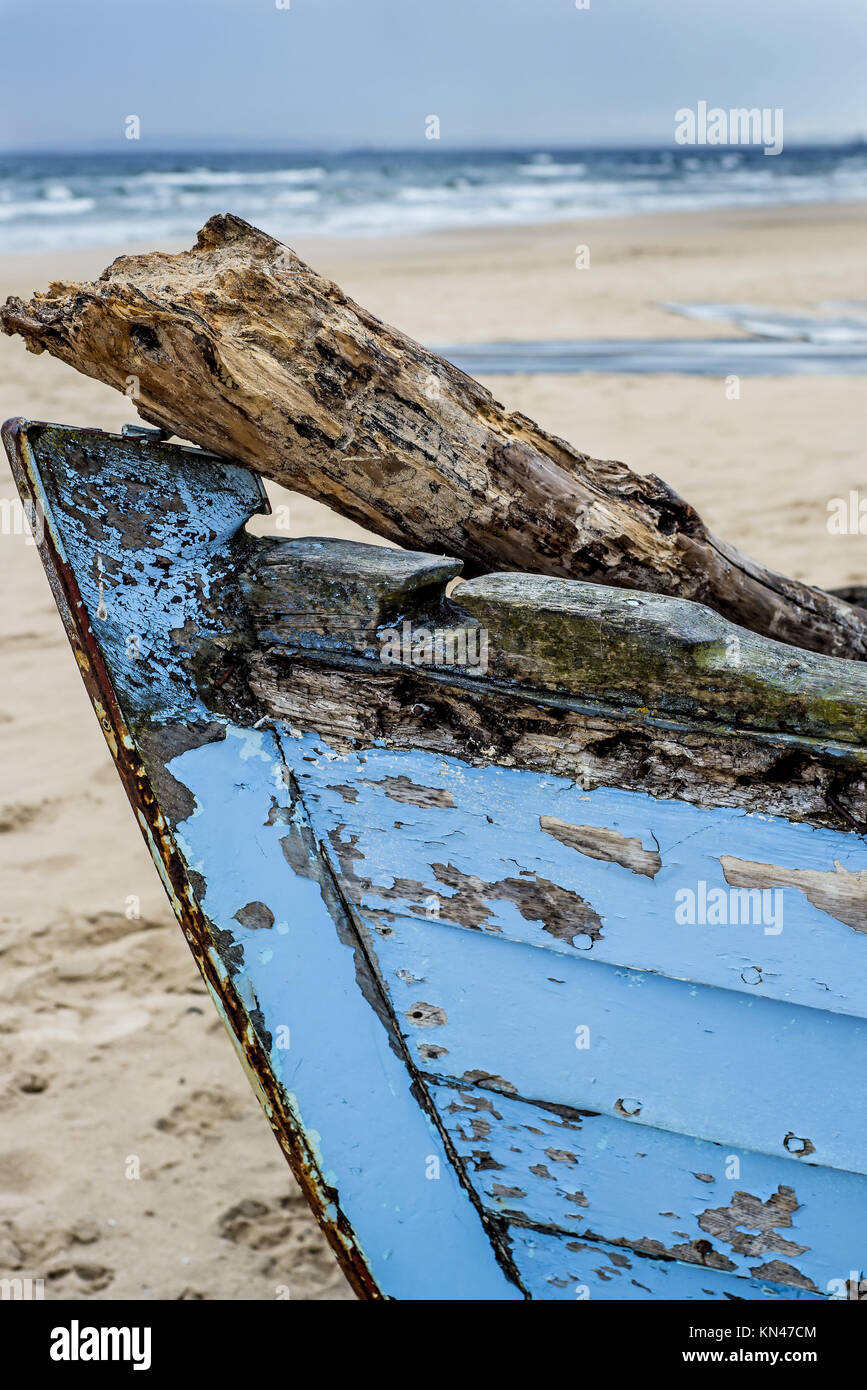 Ship breaking beach hi-res stock photography and images - Alamy