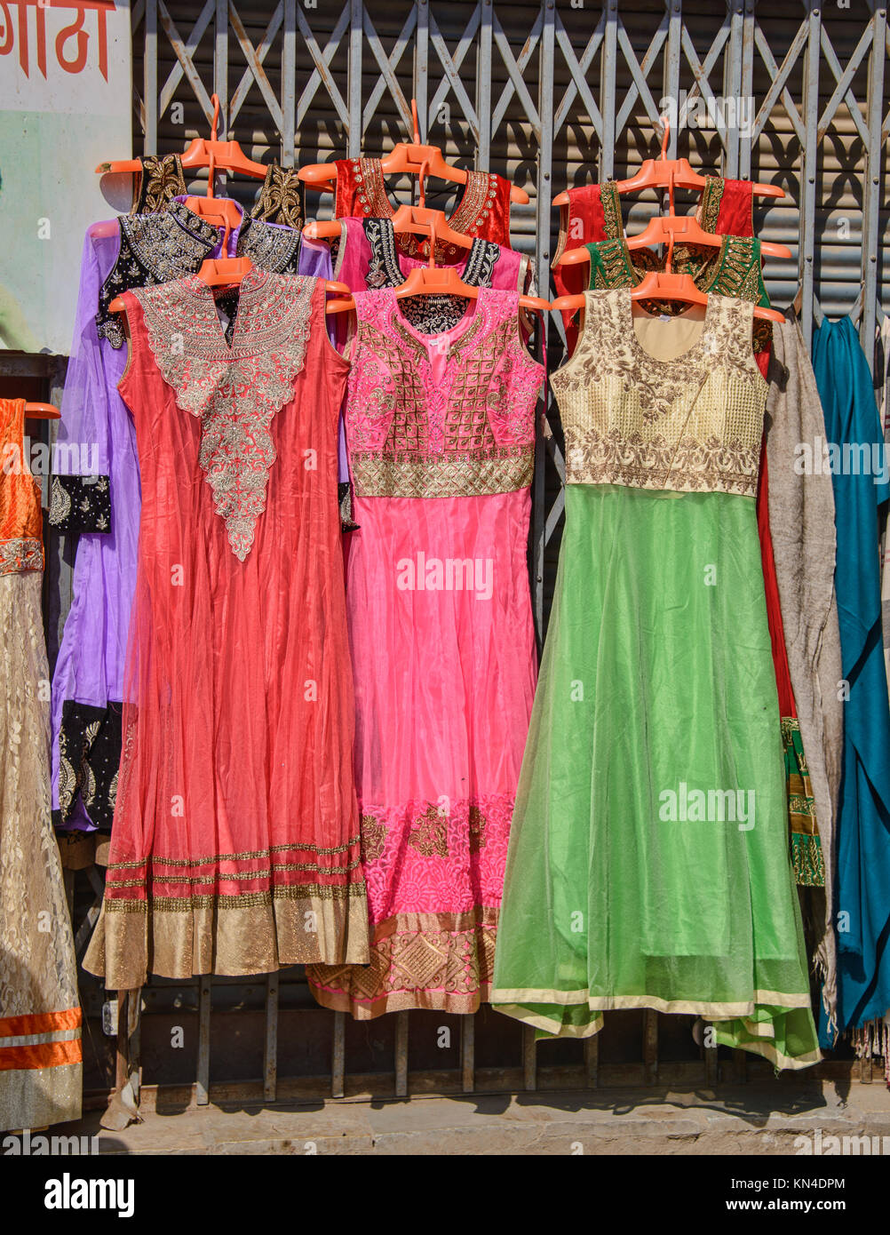 Saree shop hi-res stock photography and images - Alamy