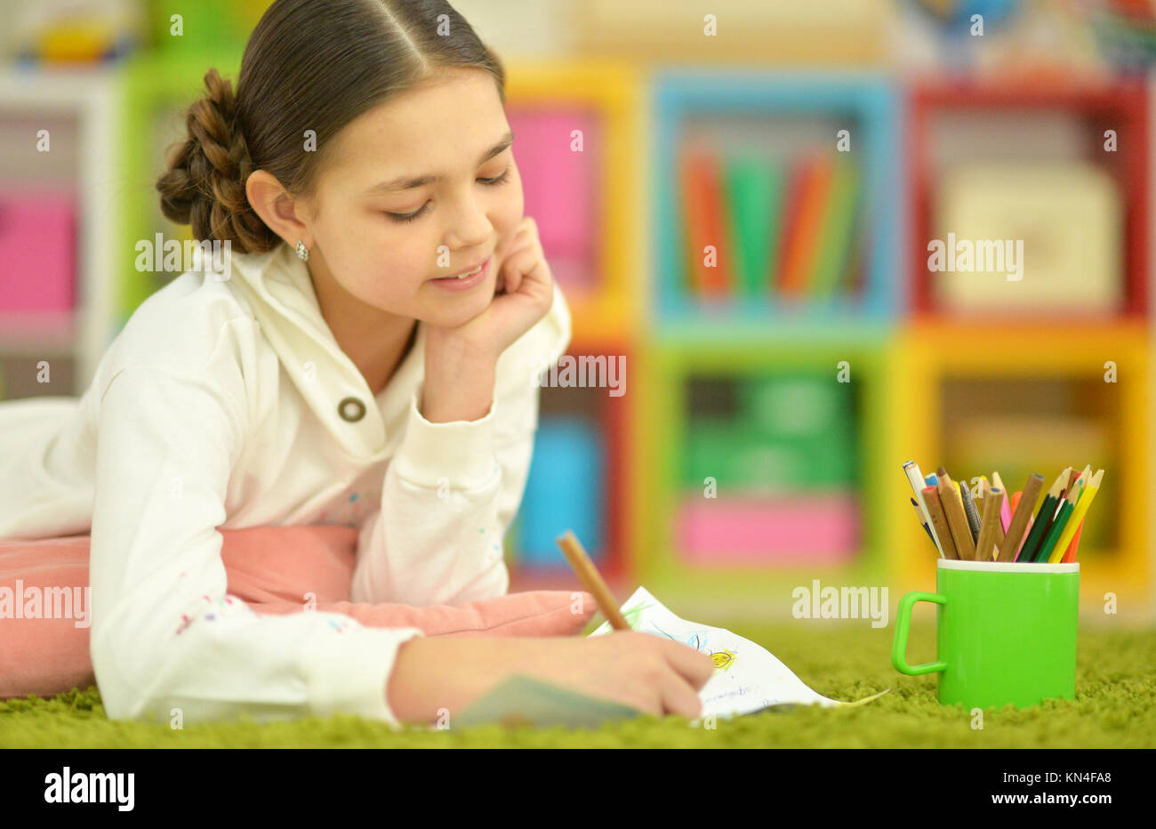 Thoughtful teen hi-res stock photography and images - Alamy