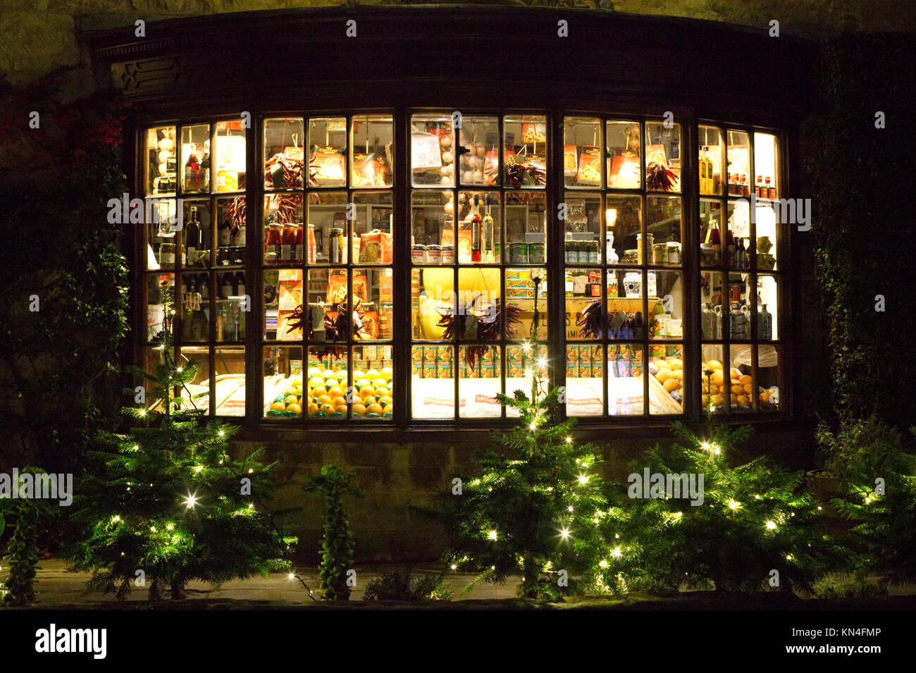 Christmas shop window display in Broadway, Cotswolds UK Stock Photo - Alamy
