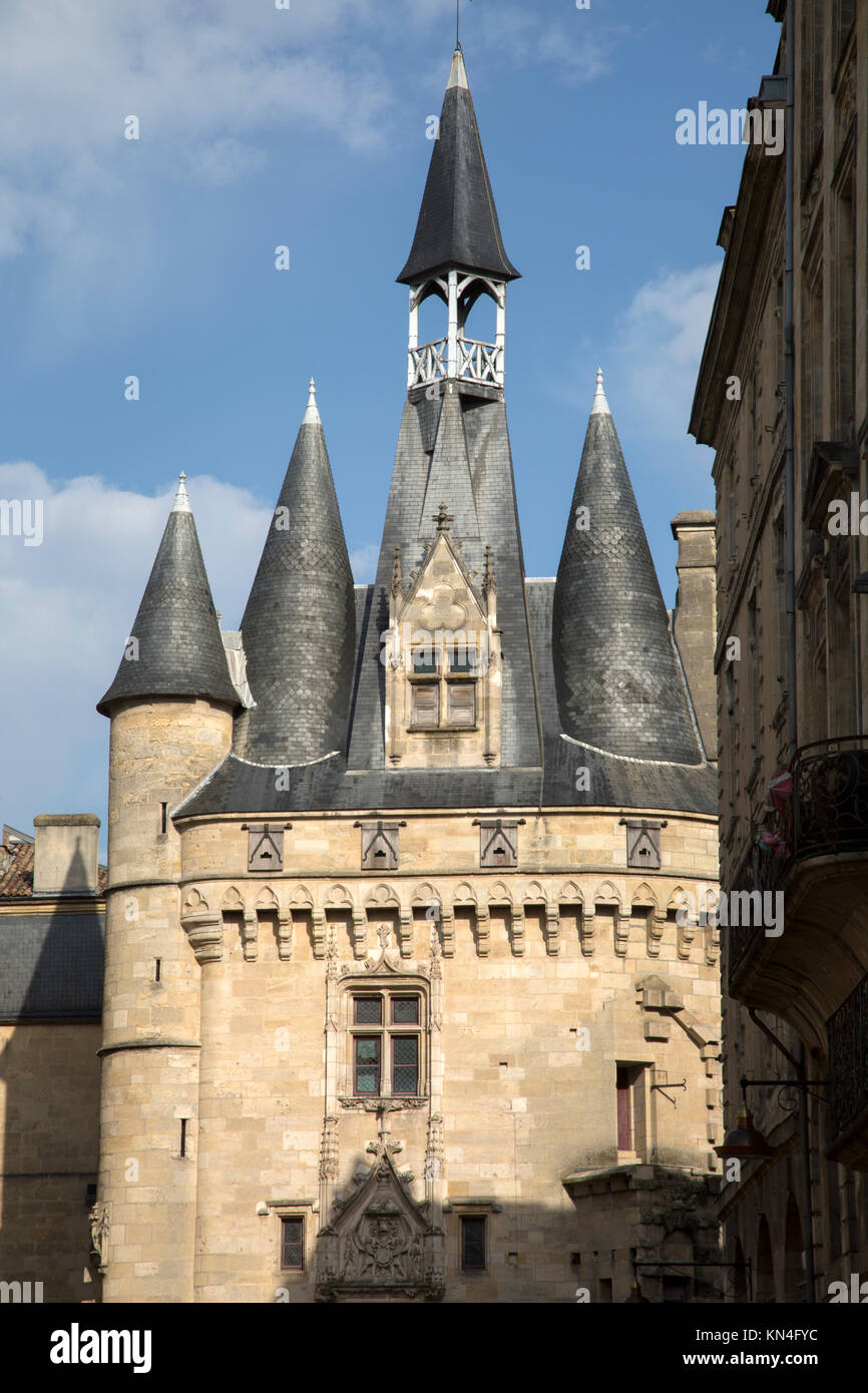 Porte Cailhau Gate, Place du Palais Square, Bordeaux, France Stock ...