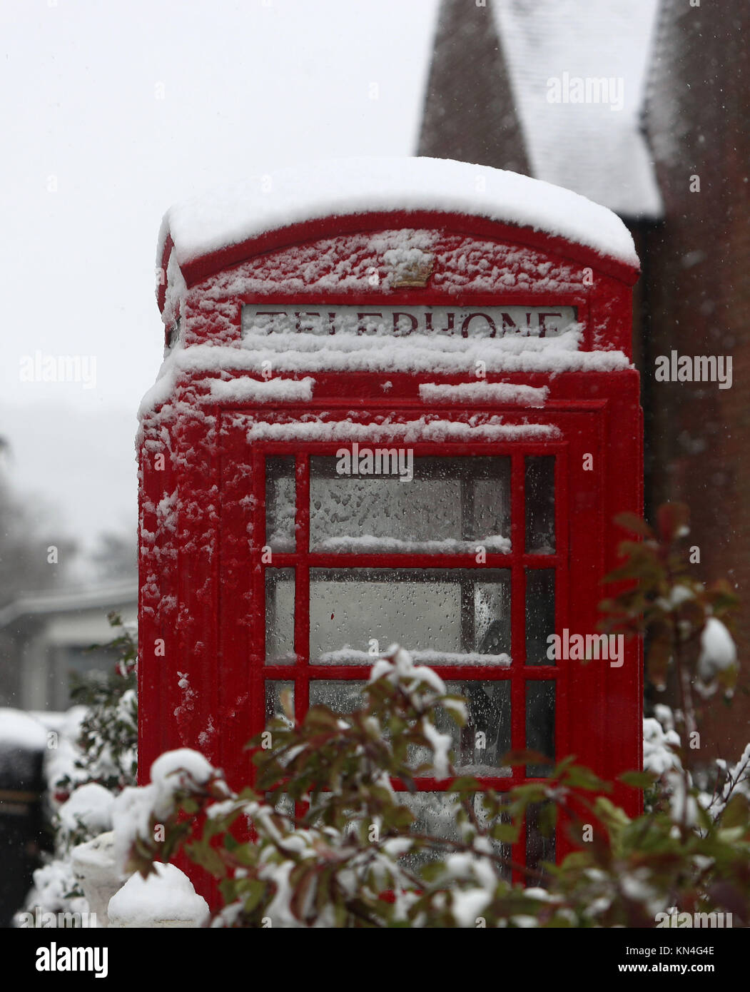 Grounding box hi-res stock photography and images - Alamy