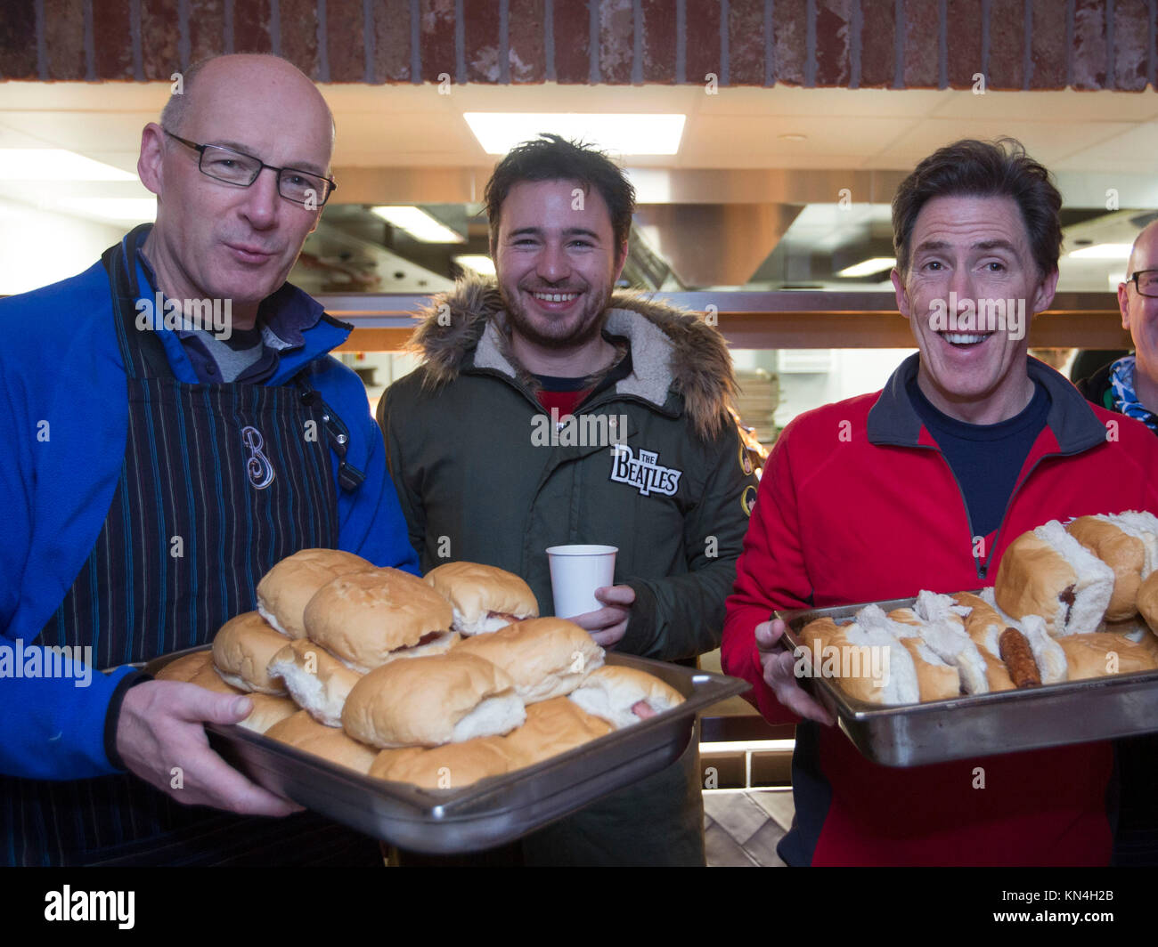Rob brydon hand out bacon rolls hi-res stock photography and images - Alamy