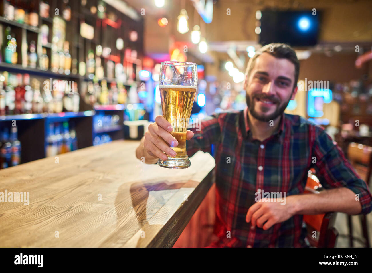 Nightclub bar counter hi-res stock photography and images - Alamy