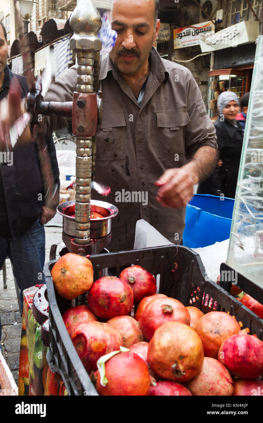 A pomegranate juice vendor in Damascus, Syria Stock Photo - Alamy