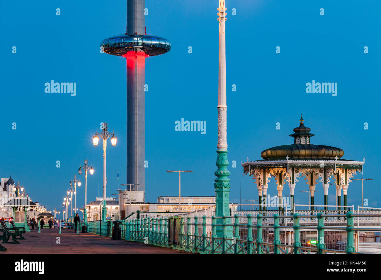 Night falls on Brighton seafront, UK Stock Photo - Alamy