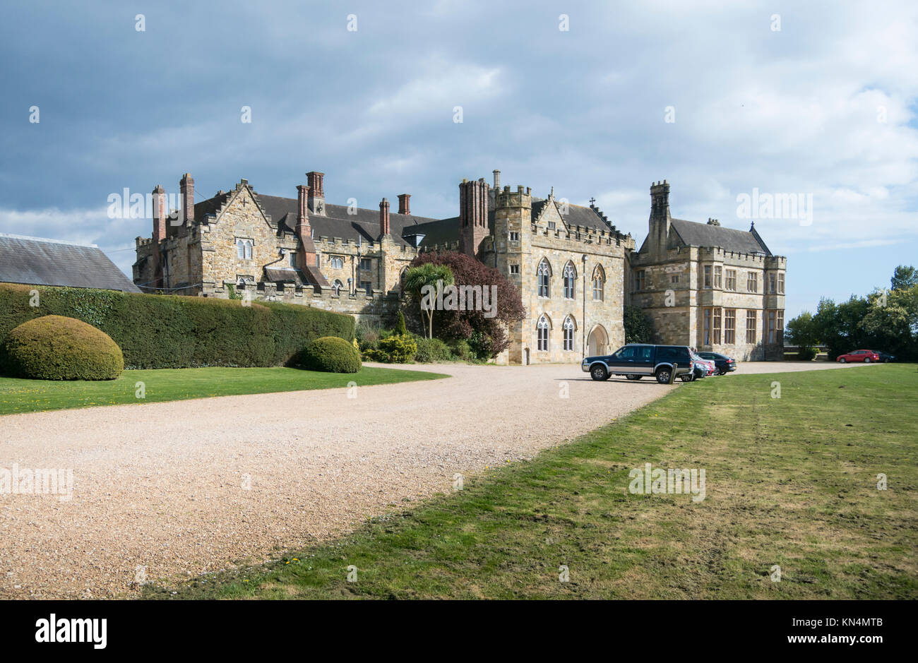 Battle Abbey school, former 13th century guest house for the abbey ...