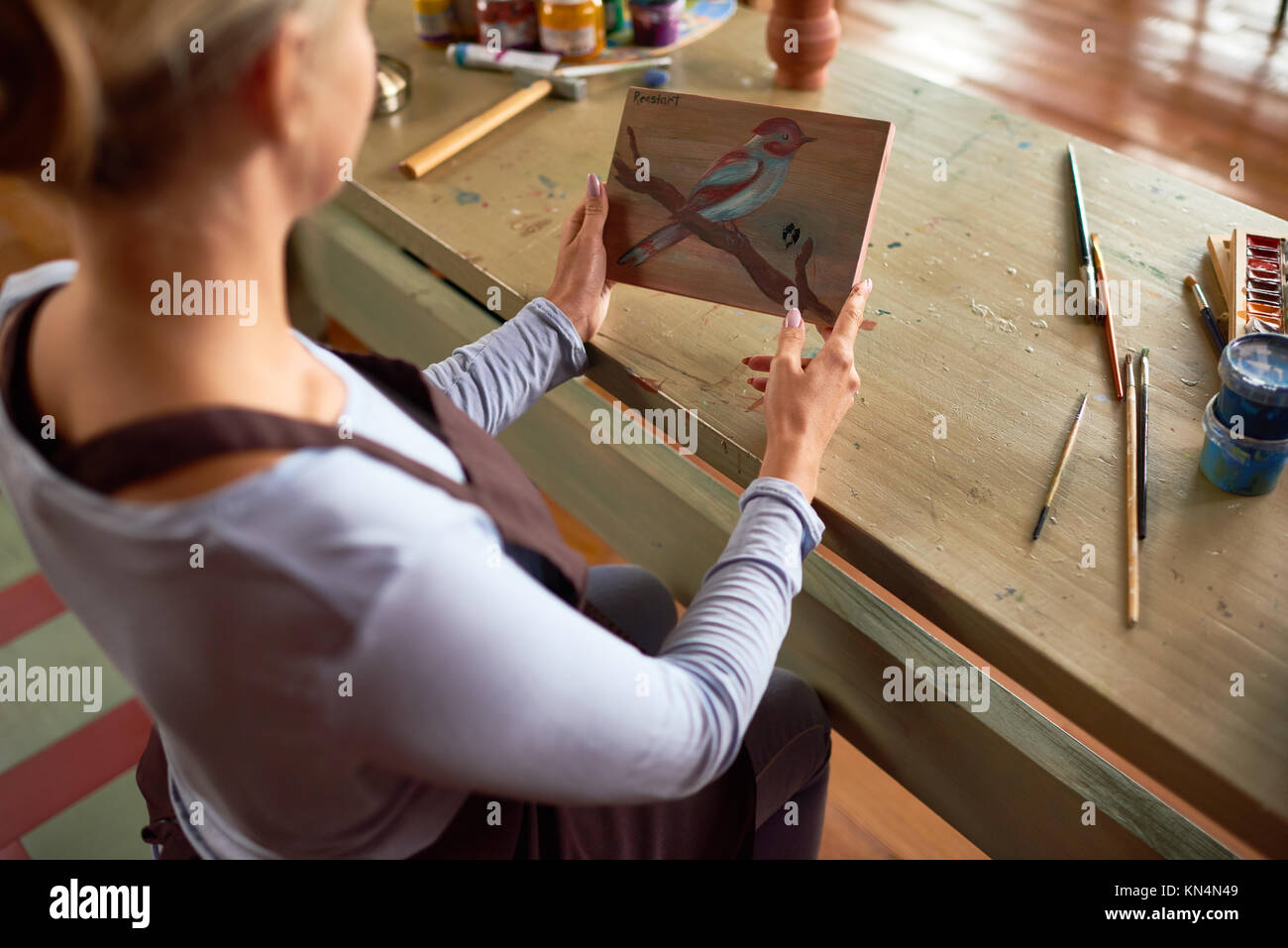 Beautiful female painting hi-res stock photography and images - Alamy
