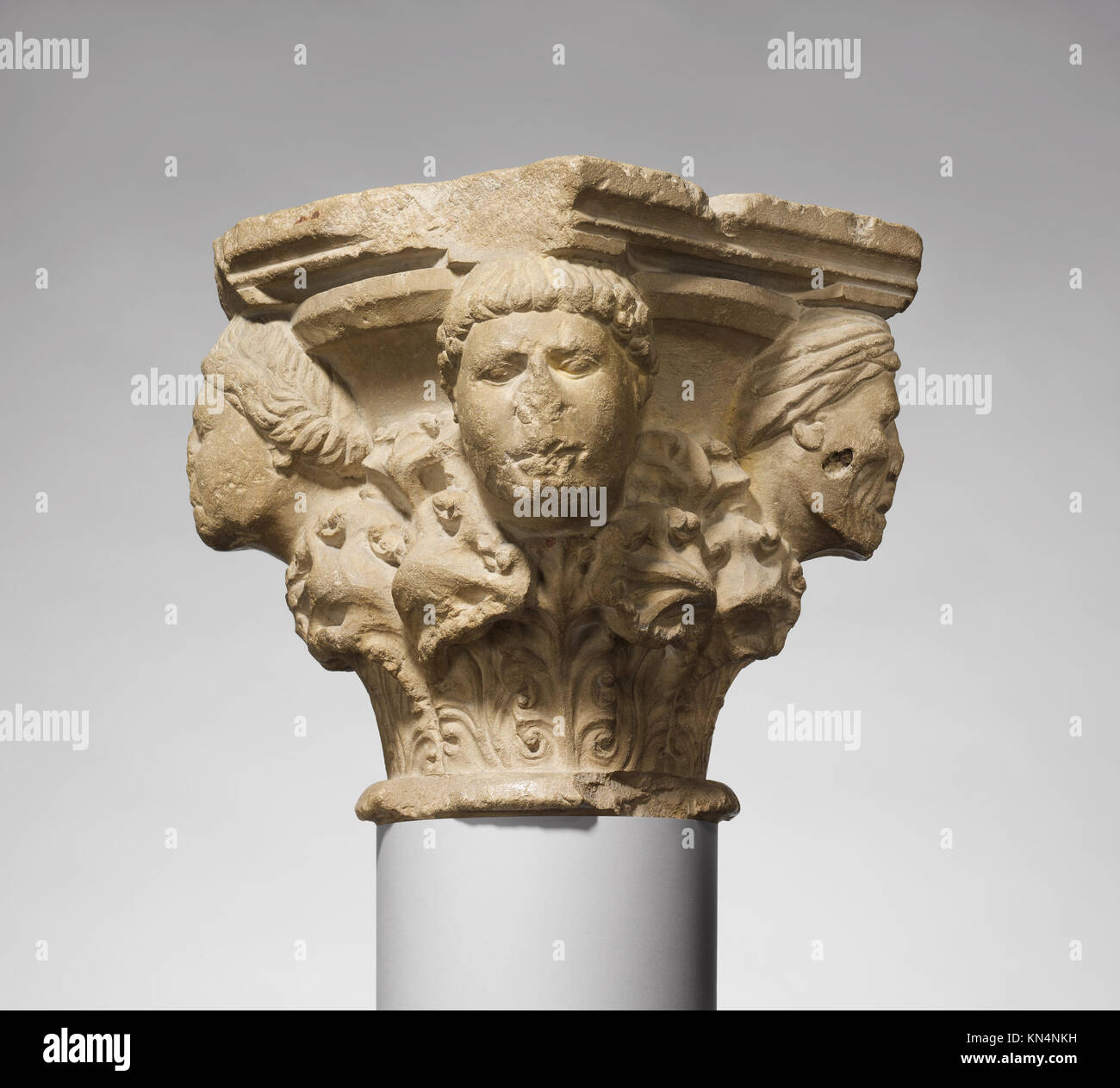 Capital with Four Heads MET DP166829 470282 Stock Photo - Alamy