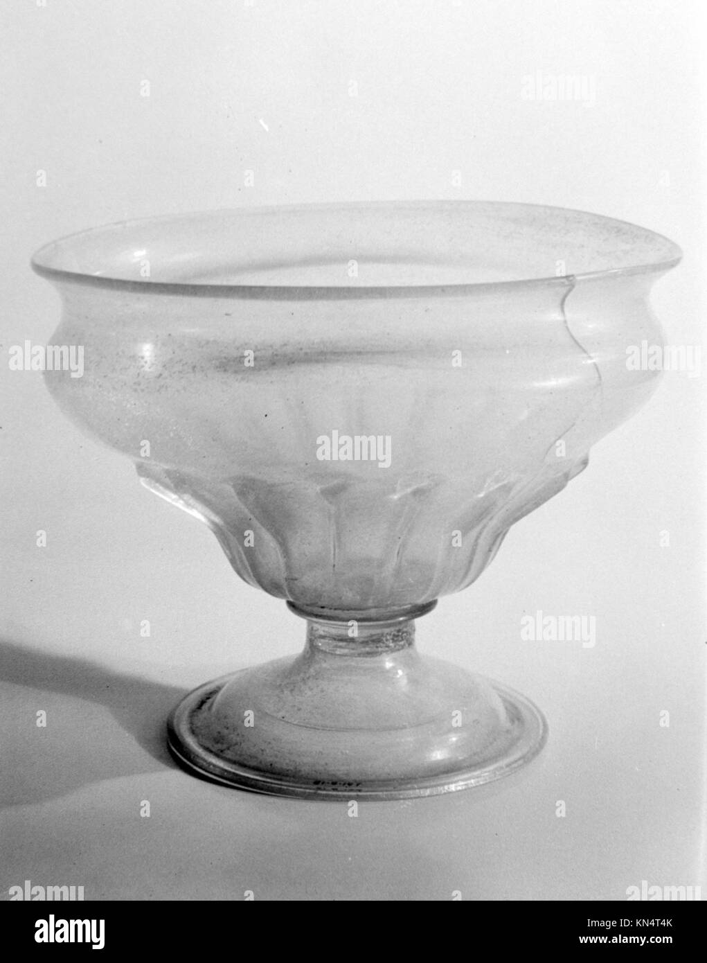 This ancient bowl is a fine example of ceramic craftsmanship ...