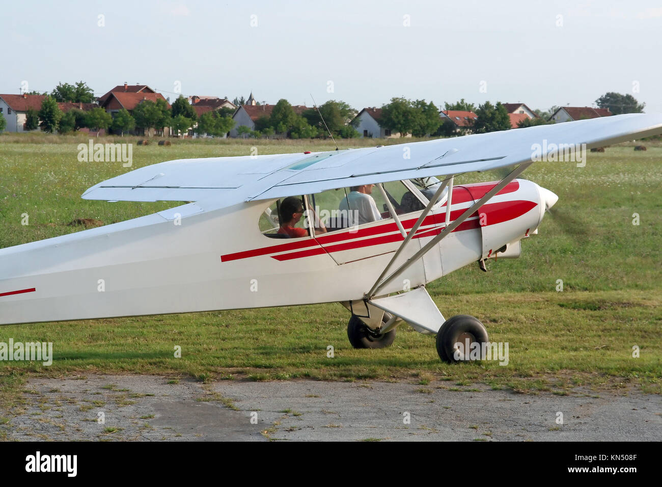 Aircraft lifting off hi-res stock photography and images - Alamy
