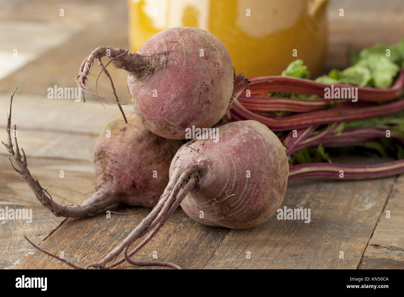 Fresh raw beetroots Stock Photo - Alamy