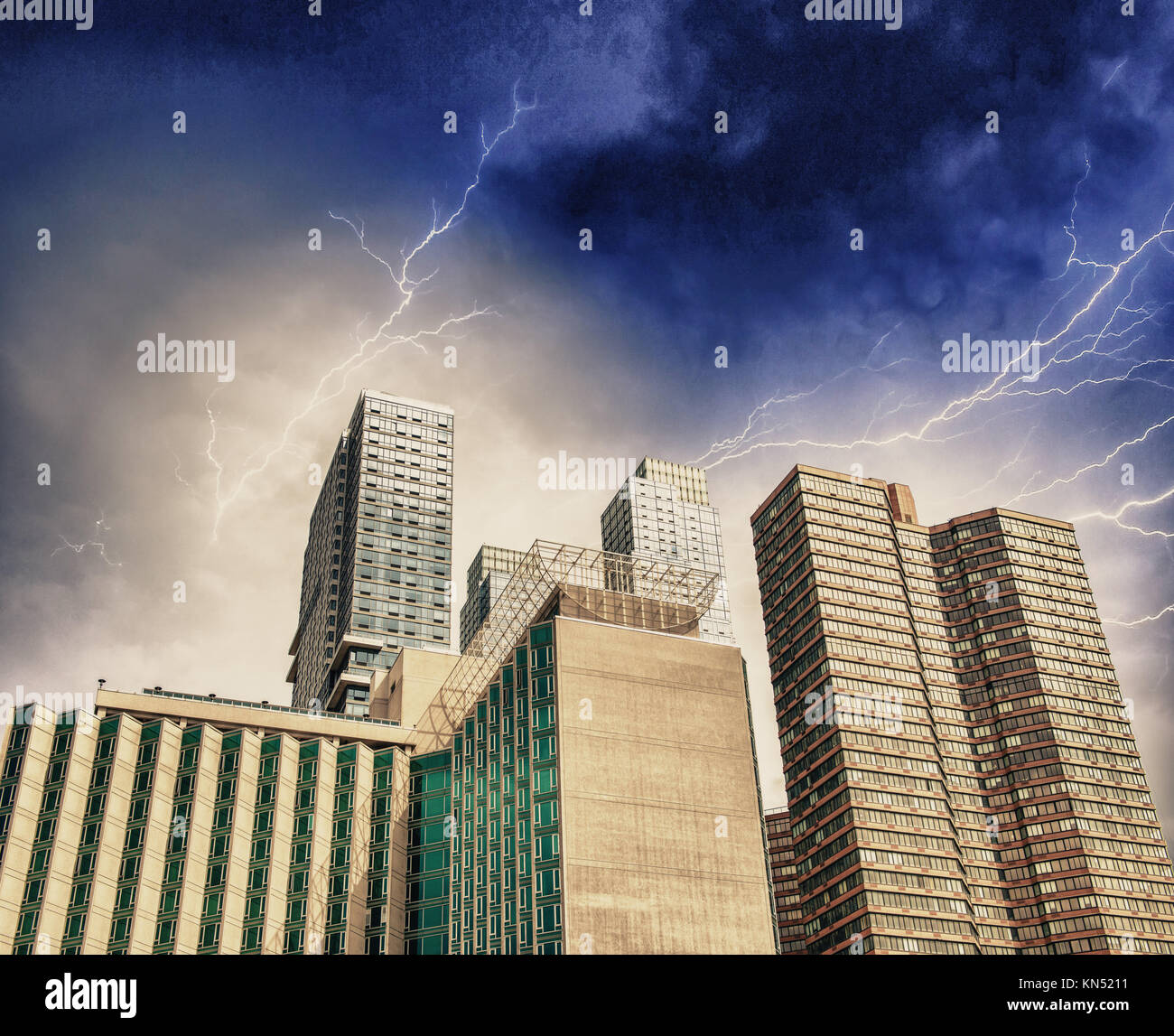 Storm over New York Skyline. Manhattan skyscrapers with dramatic sky ...