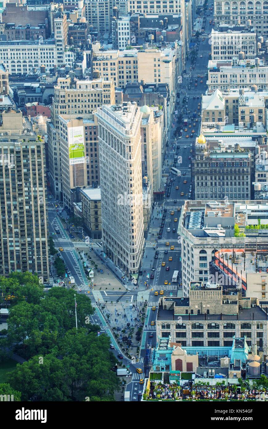 Flatiron building new york above hi-res stock photography and images ...
