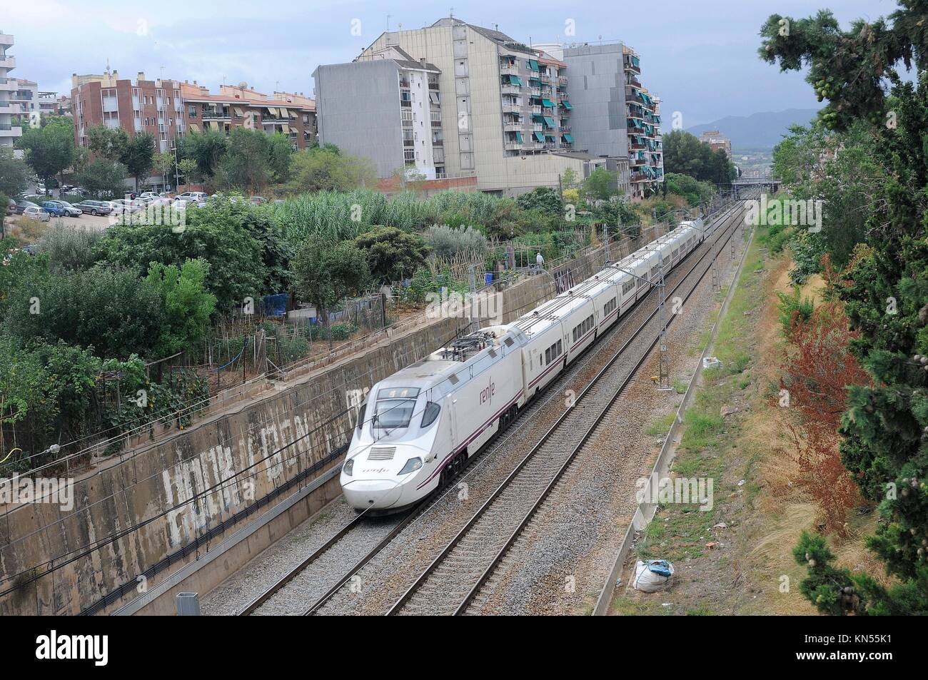Spanish talgo train hi-res stock photography and images - Alamy
