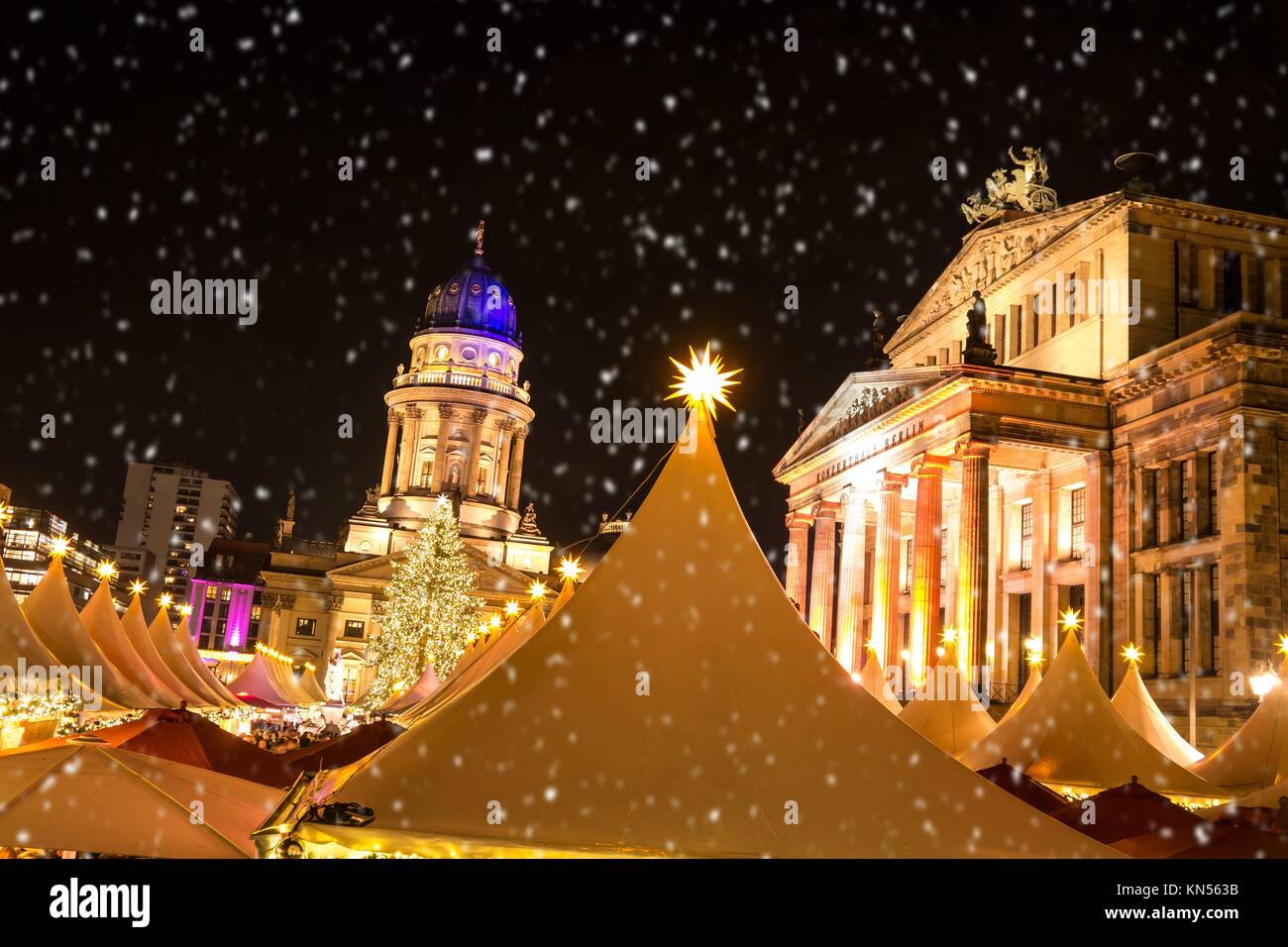 Snow in berlin hi-res stock photography and images - Alamy