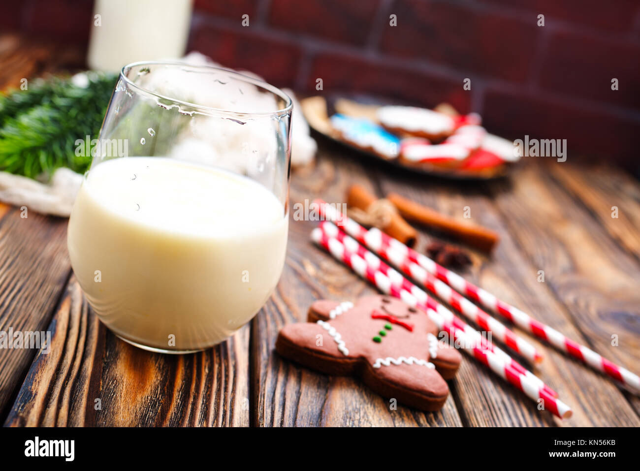 Gingerbread house stock food hi-res stock photography and images - Alamy
