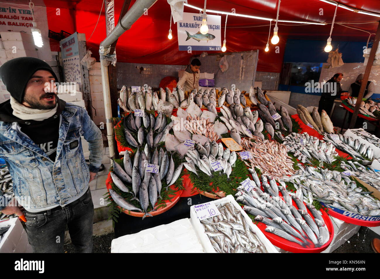 Istanbul fish market, Turkey Stock Photo - Alamy