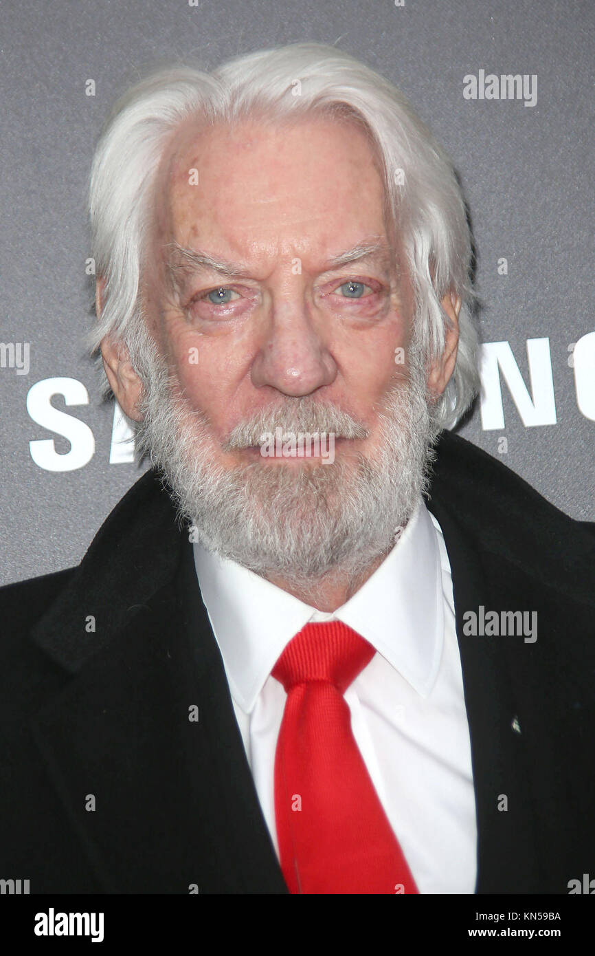 NEW YORK, NY - NOVEMBER 18: DONALD SUTHERLAND attends the 'The Hunger ...