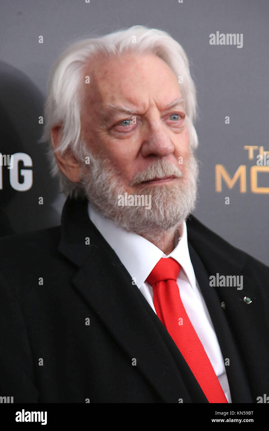 NEW YORK, NY - NOVEMBER 18: DONALD SUTHERLAND attends the 'The Hunger ...