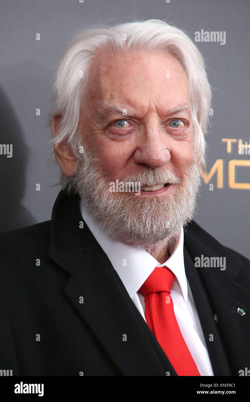 NEW YORK, NY - NOVEMBER 18: DONALD SUTHERLAND attends the 'The Hunger ...