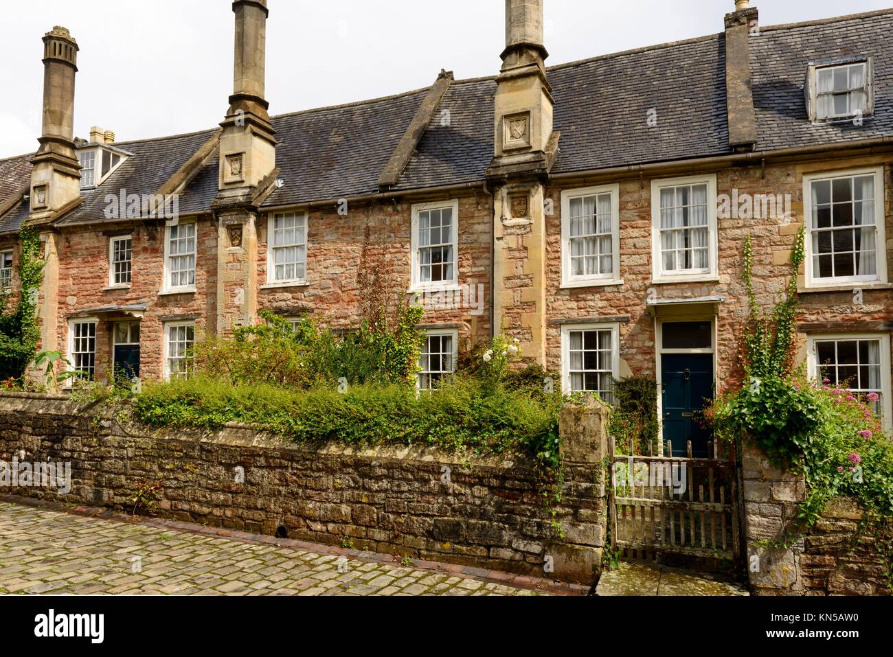 Stone terrace hi-res stock photography and images - Alamy
