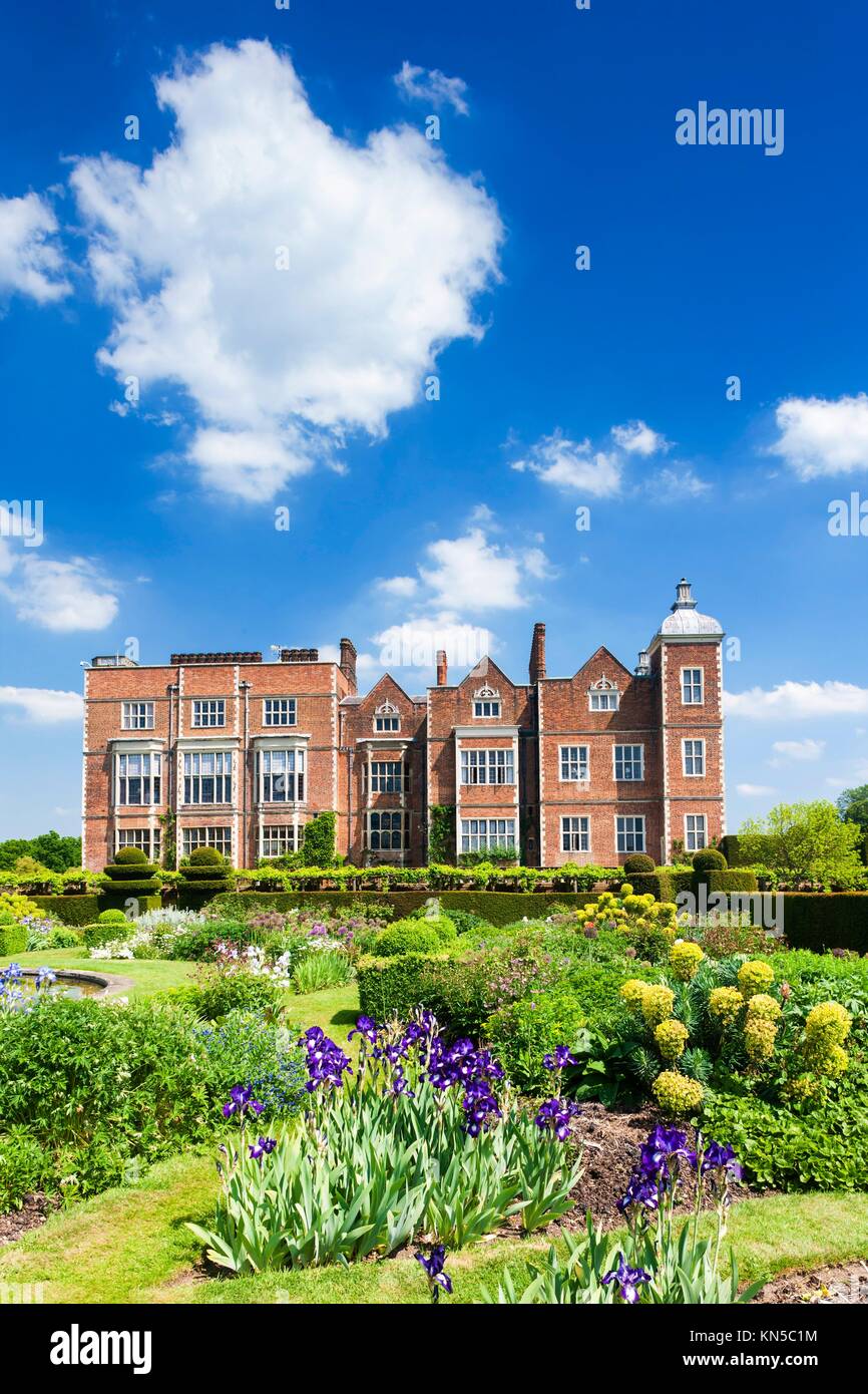 Hatfield House High Resolution Stock Photography and Images - Alamy