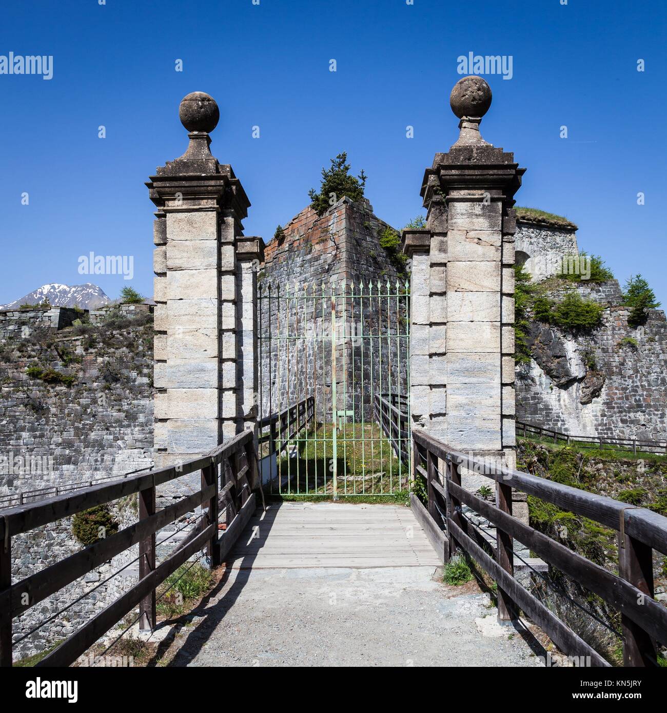 Alpine fortification hi-res stock photography and images - Alamy