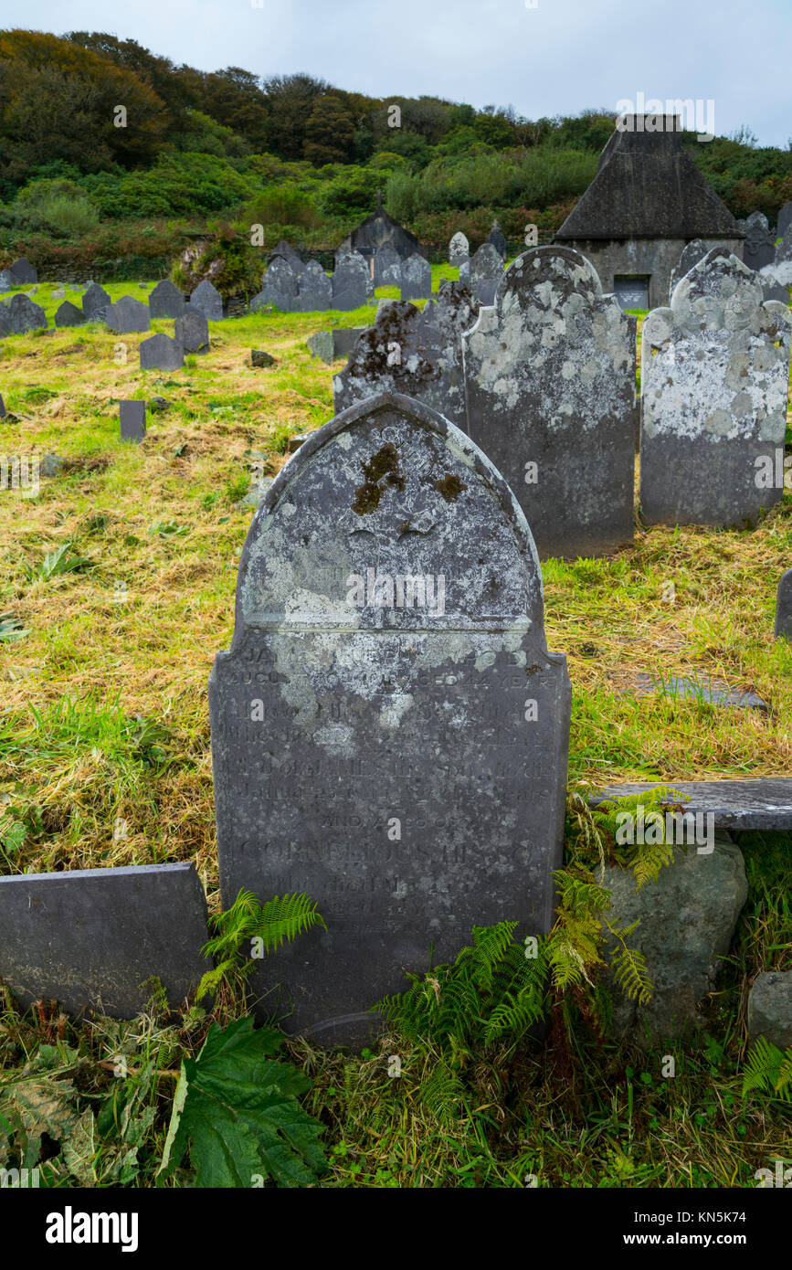 Knightstown Graveyard, Valentia Island, Iveragh Peninsula, County Kerry ...