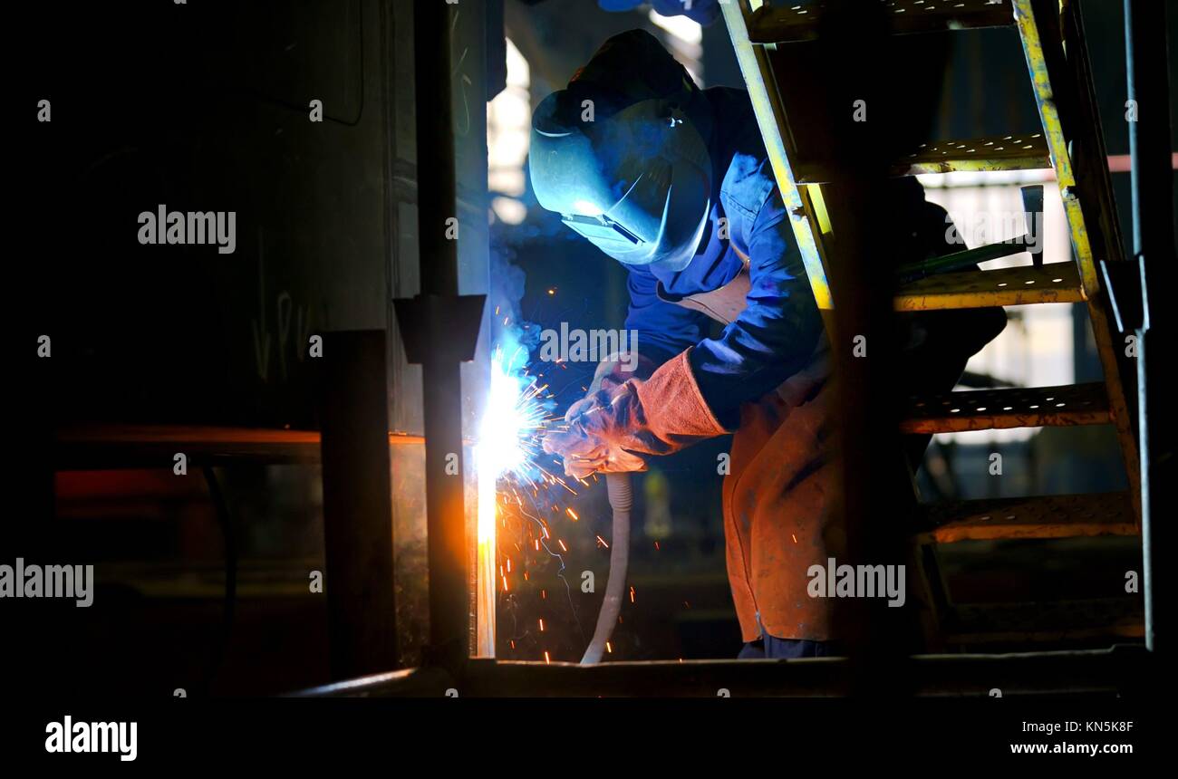 Mag welding hi-res stock photography and images - Alamy